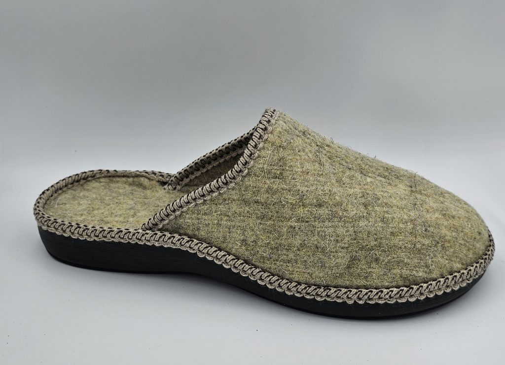 Copati iz strojnega filca z gumiranim podplatom NIZKI Leon | Soven